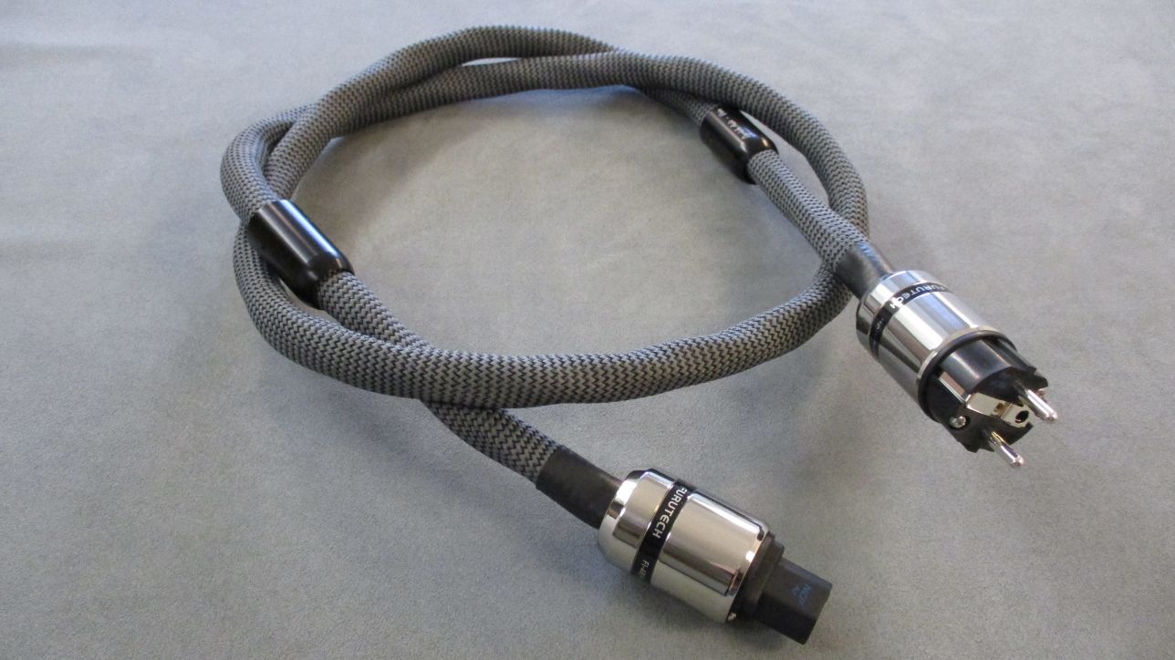 Vision Series Power cable – Dyrholm Audio